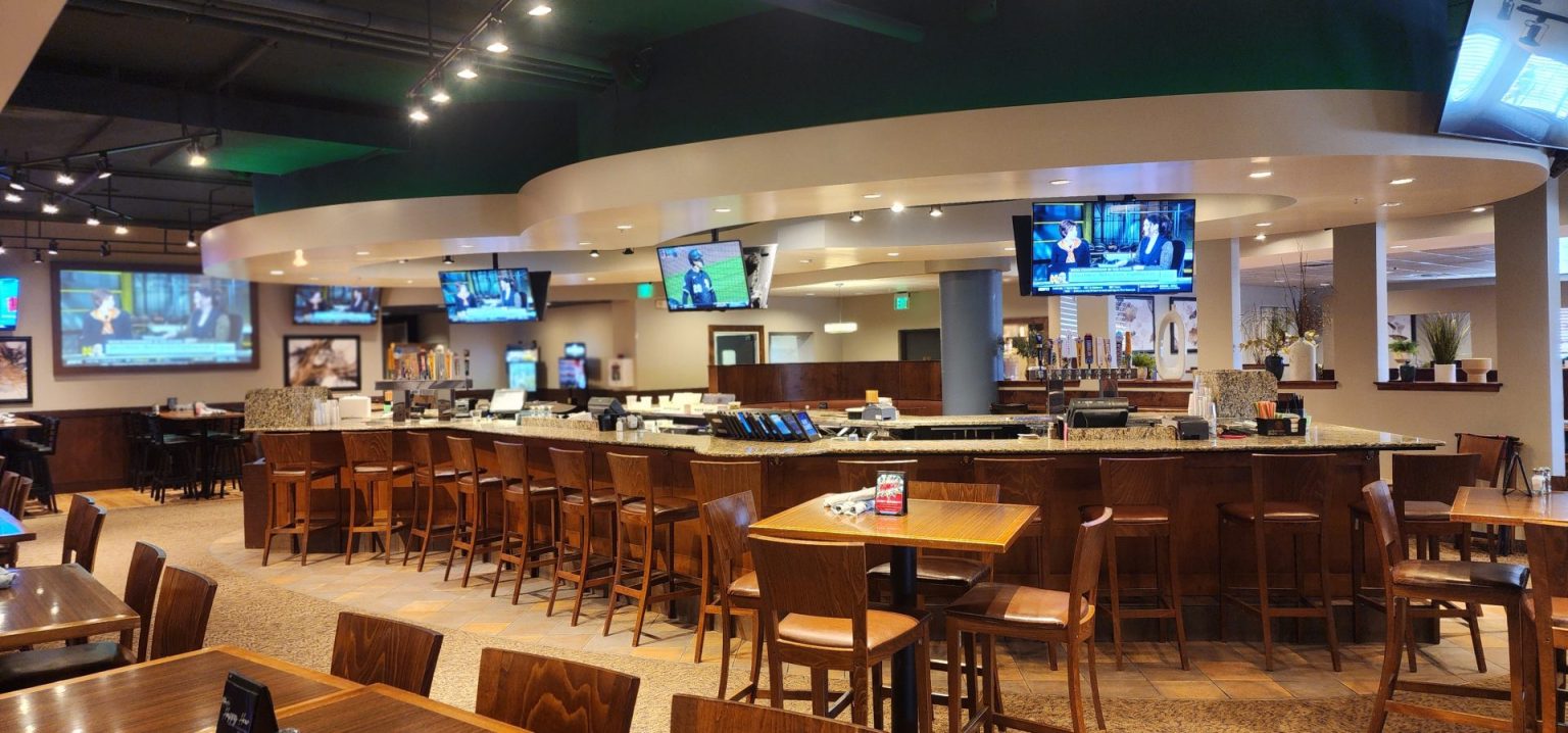 Dine & Drink - Medina Entertainment Center